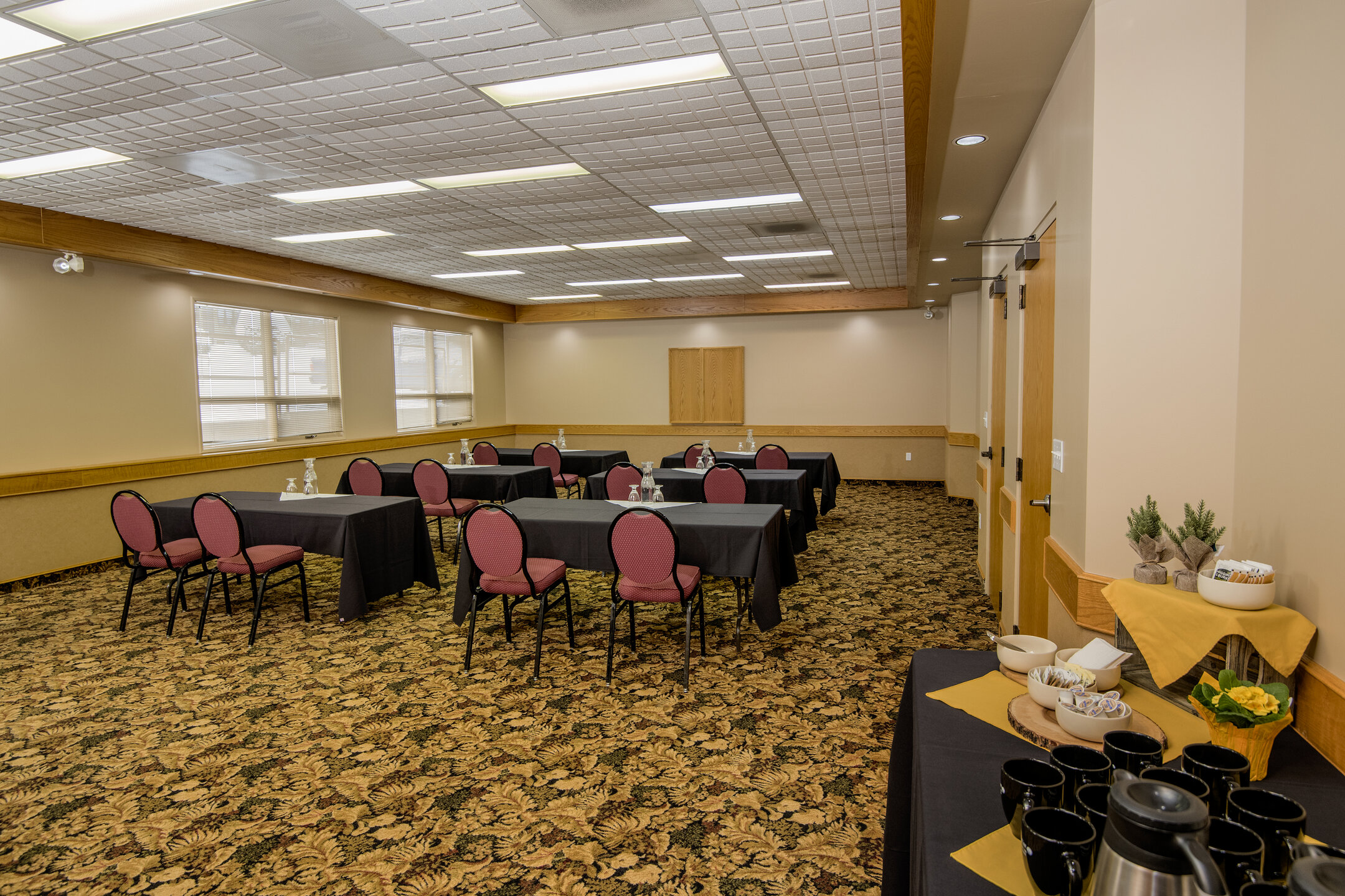 Event Location Waskesiu | Conference Rooms Waskesiu | Wedding Venue ...
